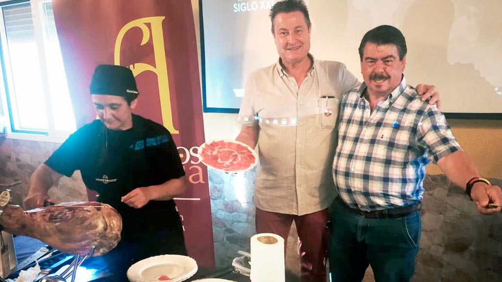 Aldeasoña acogió una cata de jamón y maridaje con vinos Alilian | El ...