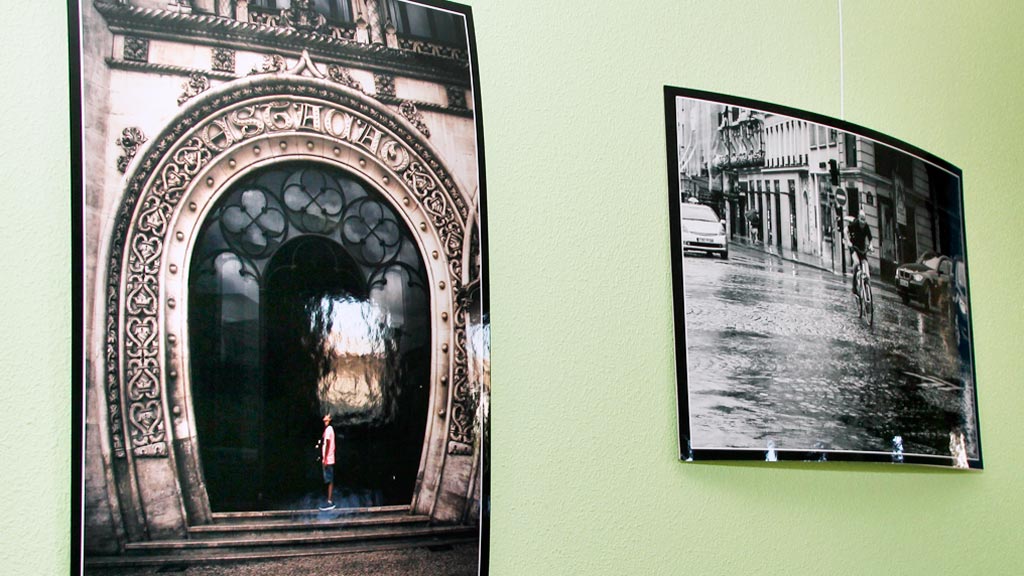 El arte adolescente de Alberto Caraballo