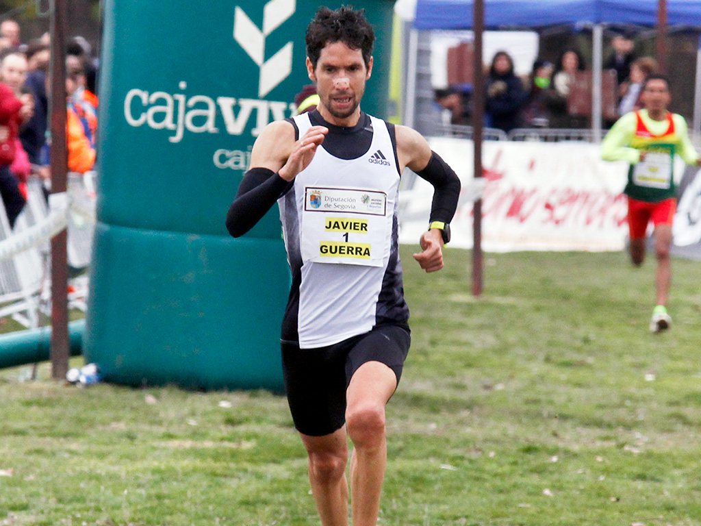 Javier Guerra lidera el grupo de españoles en el ‘10 K de Valencia’