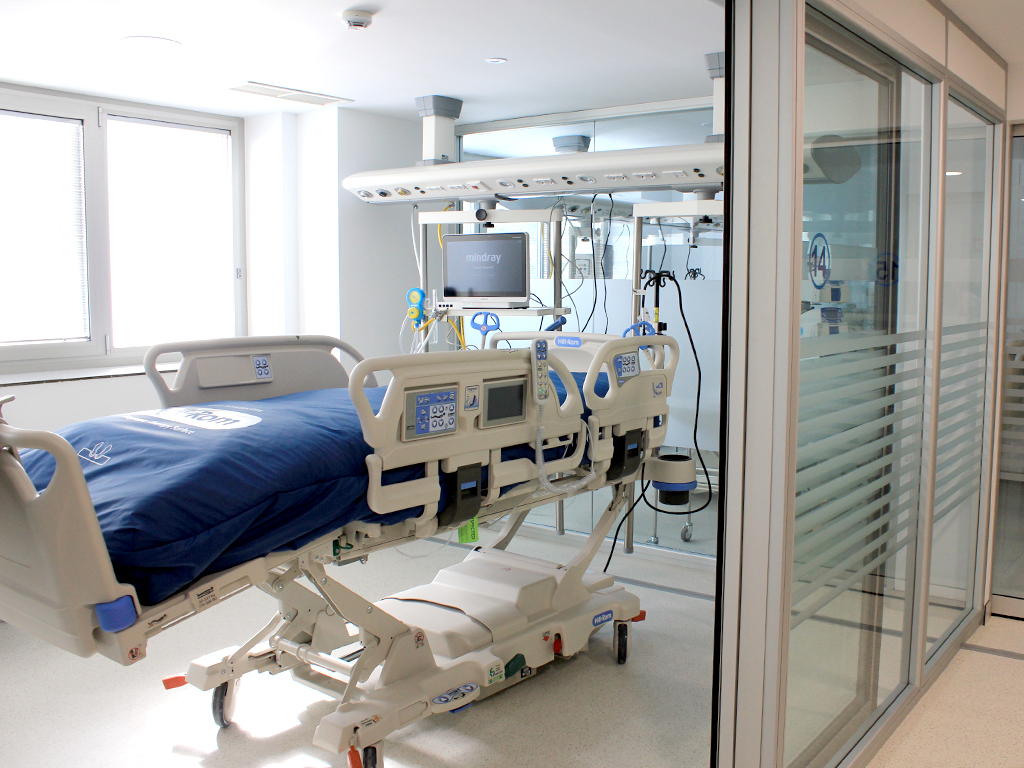 Los primeros pacientes llegan a las nuevas unidades UCI