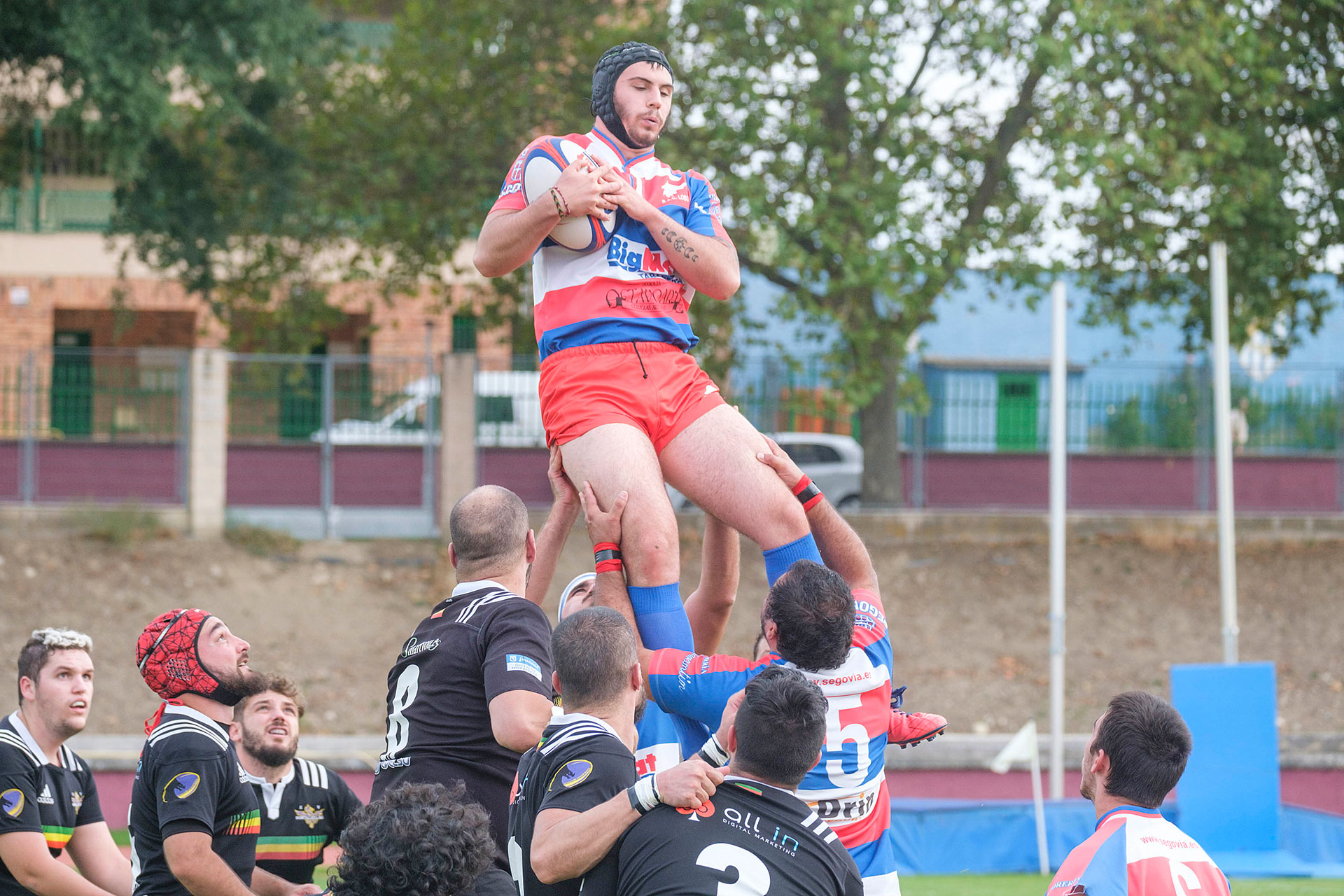 Los Lobos saben hacerse fuertes en su guarida