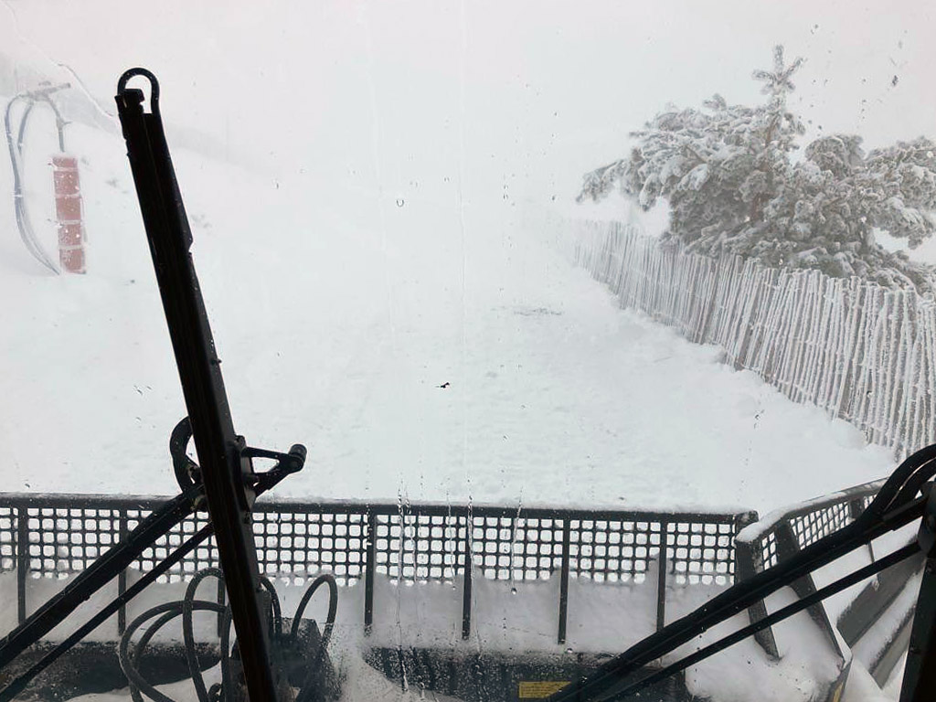 La Pinilla abre la temporada con más de 300 esquiadores