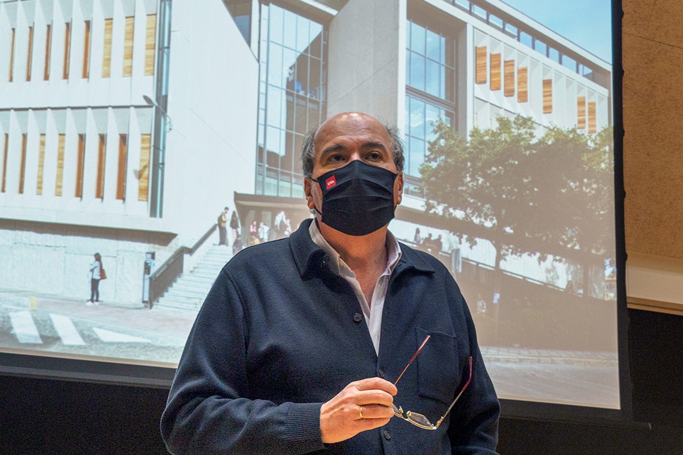 José Ramón González aspira a completar el proyecto de Enfermería