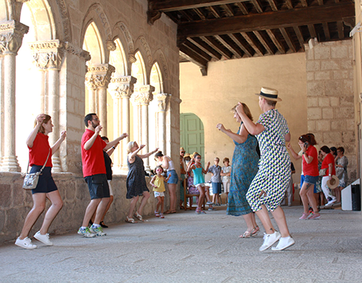 Certamen de Dulzaina y Tamboril con ritmo de polcas, rumbas y jotas