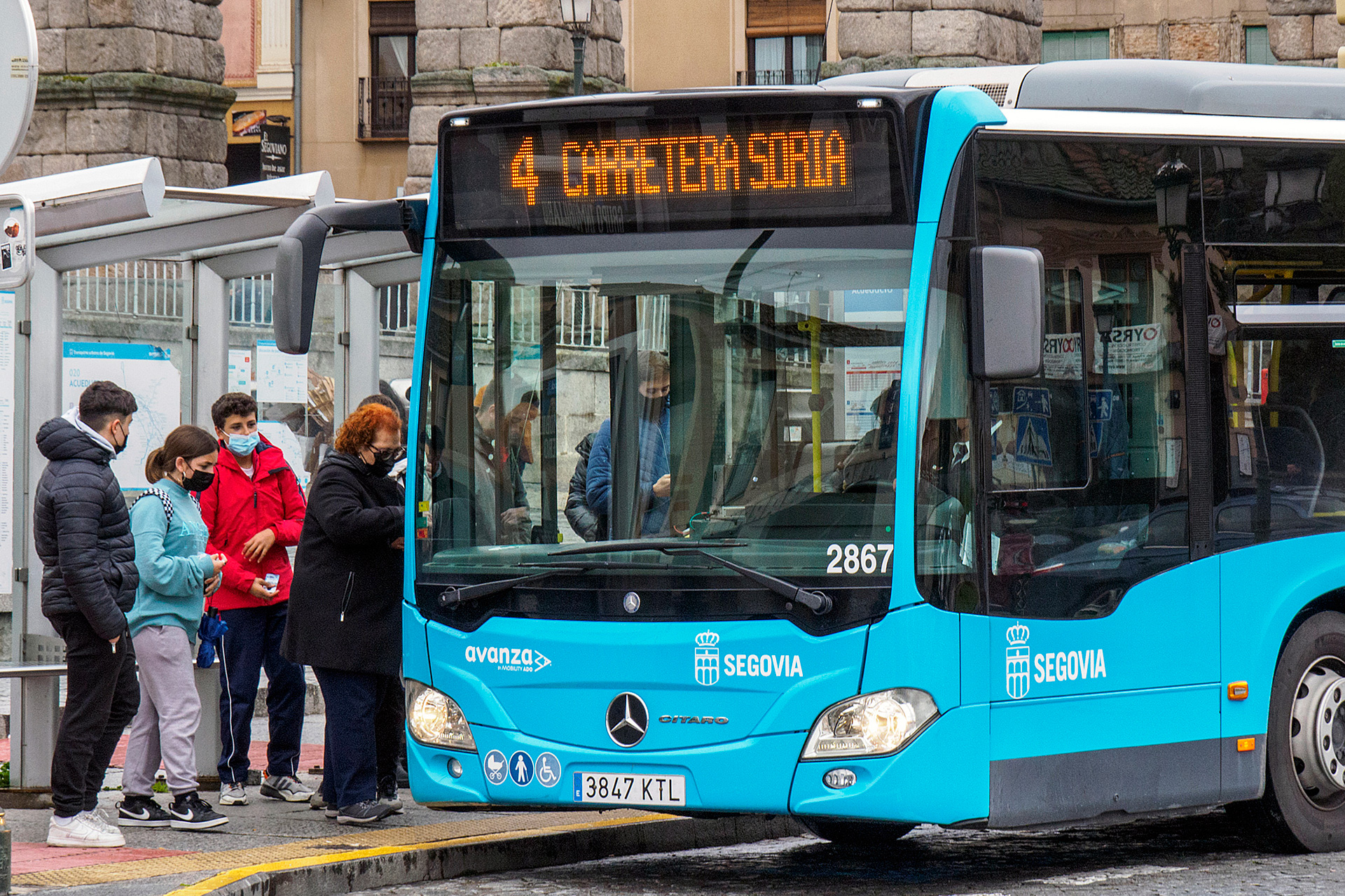Seguimiento mayoritario de la primera jornada de huelga en los urbanos