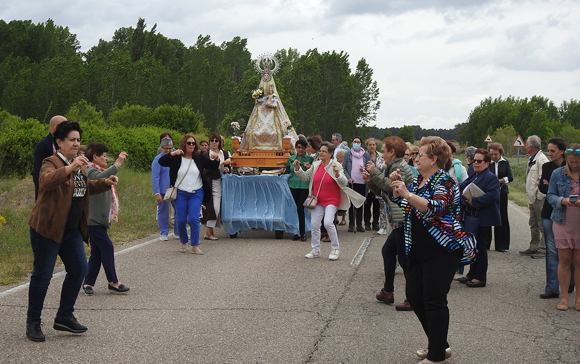 Torrecilla del Pinar celebra la bajada de su patrona la Virgen del Pinar