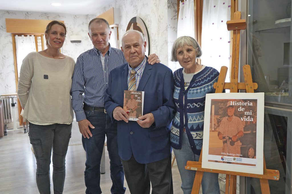 Félix Rodrigo: recorrer el mundo y elegir 'la Nava', una vida de libro