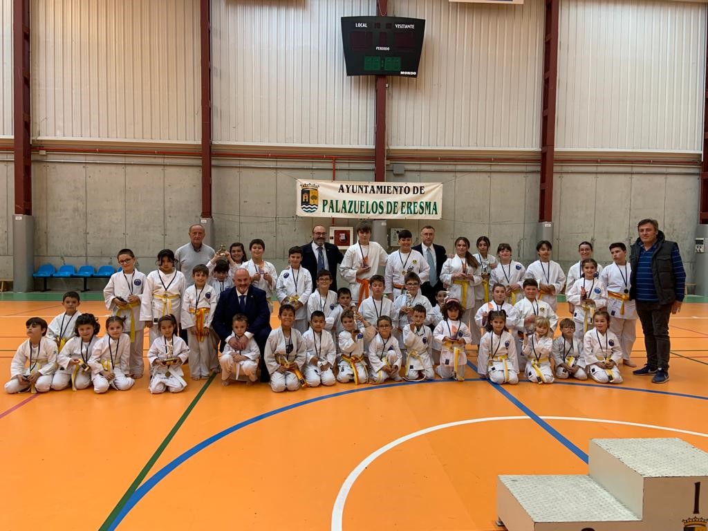 Primer torneo-kata en el polideportivo municipal Arroyo de la Vega en ...