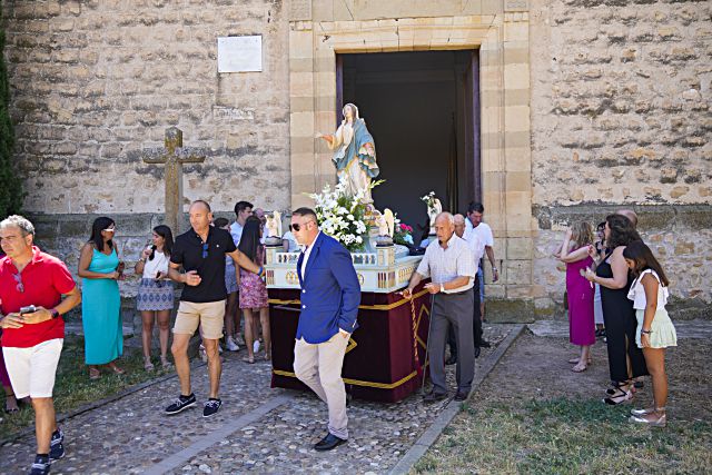 Día grande de las fiestas de Valseca con la procesión de Nuestra Señora ...