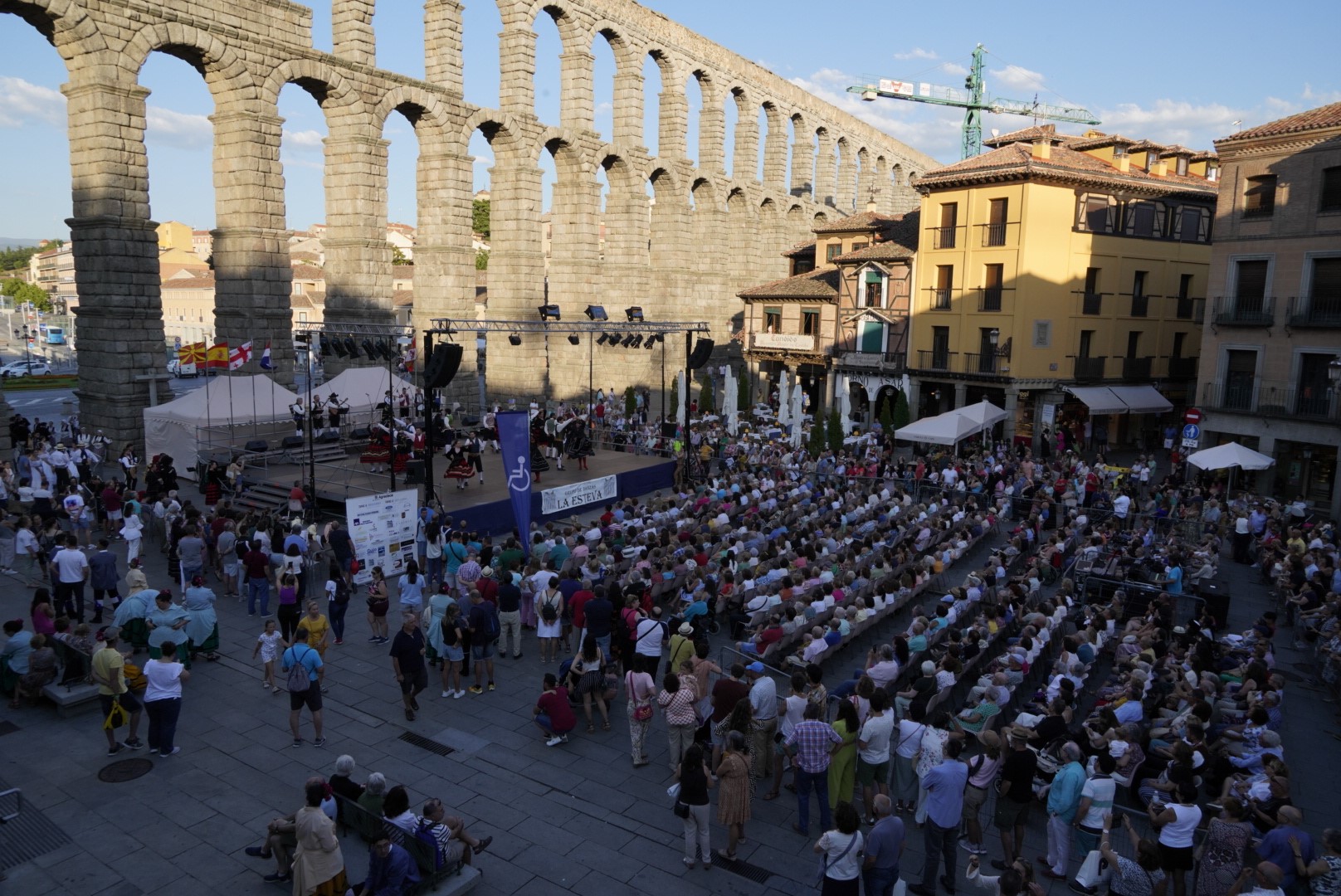 Folclore diverso para los 35 años del Festival ‘La Esteva’