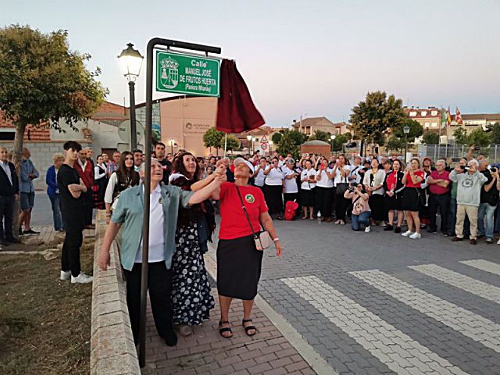 Valverde del Majano acoge a la familia Paniora y dedica una calle al ...