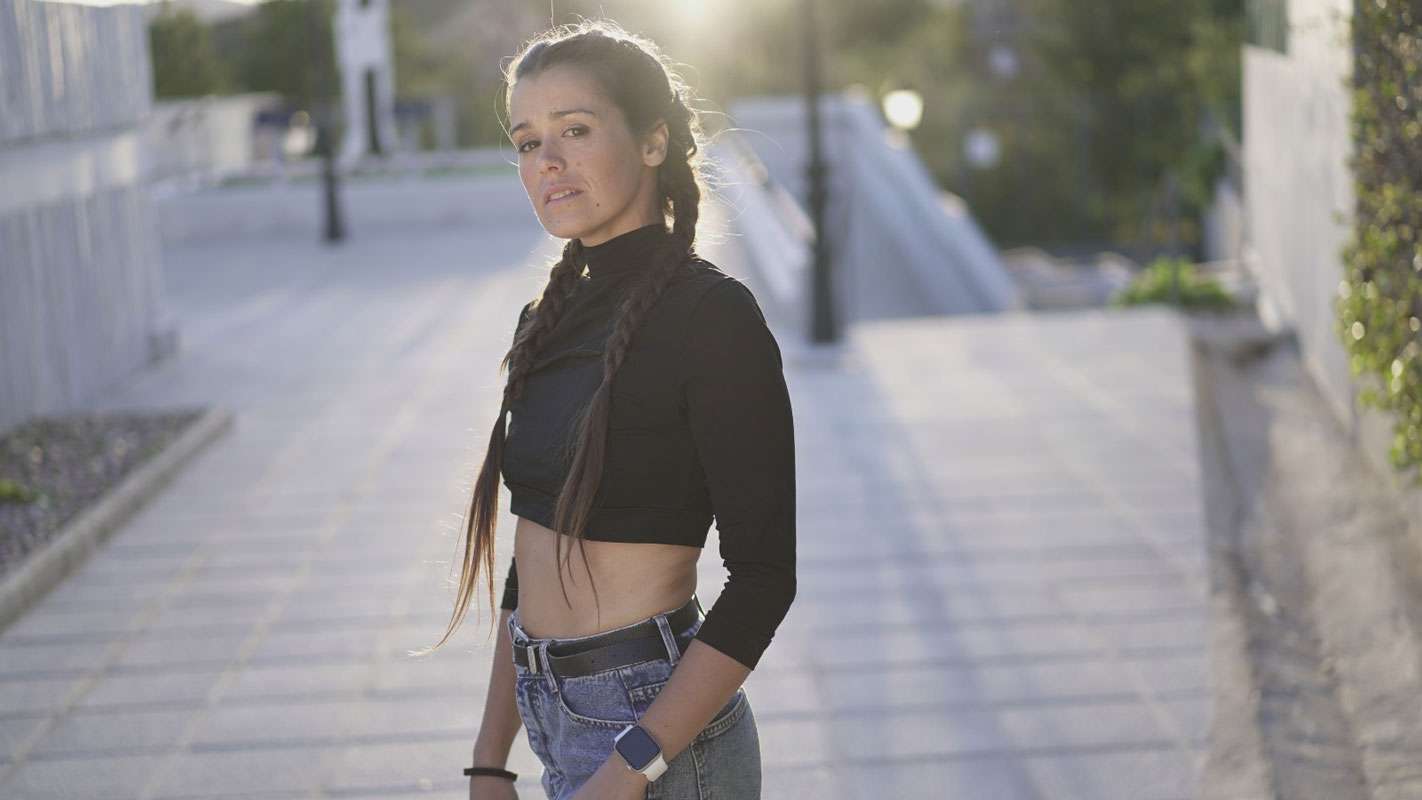 Isabel Aaiún vuela alto con el lanzamiento de su primer disco