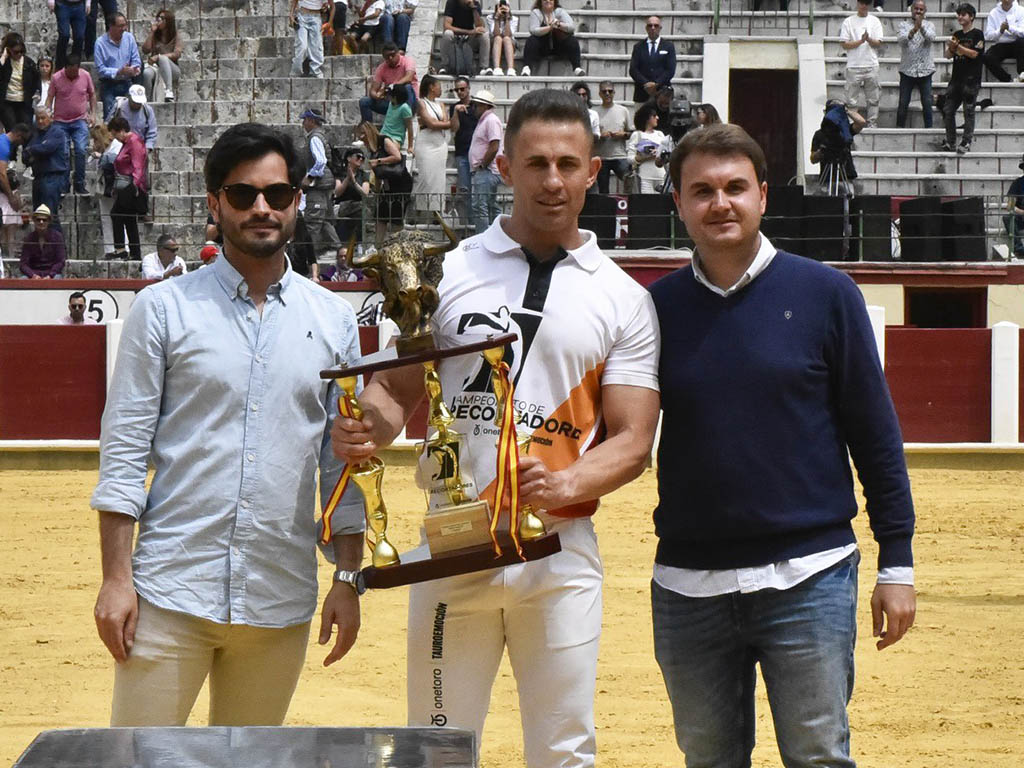 El segoviano Javier Manso 'Balotelli', campeón del concurso de cortes ...