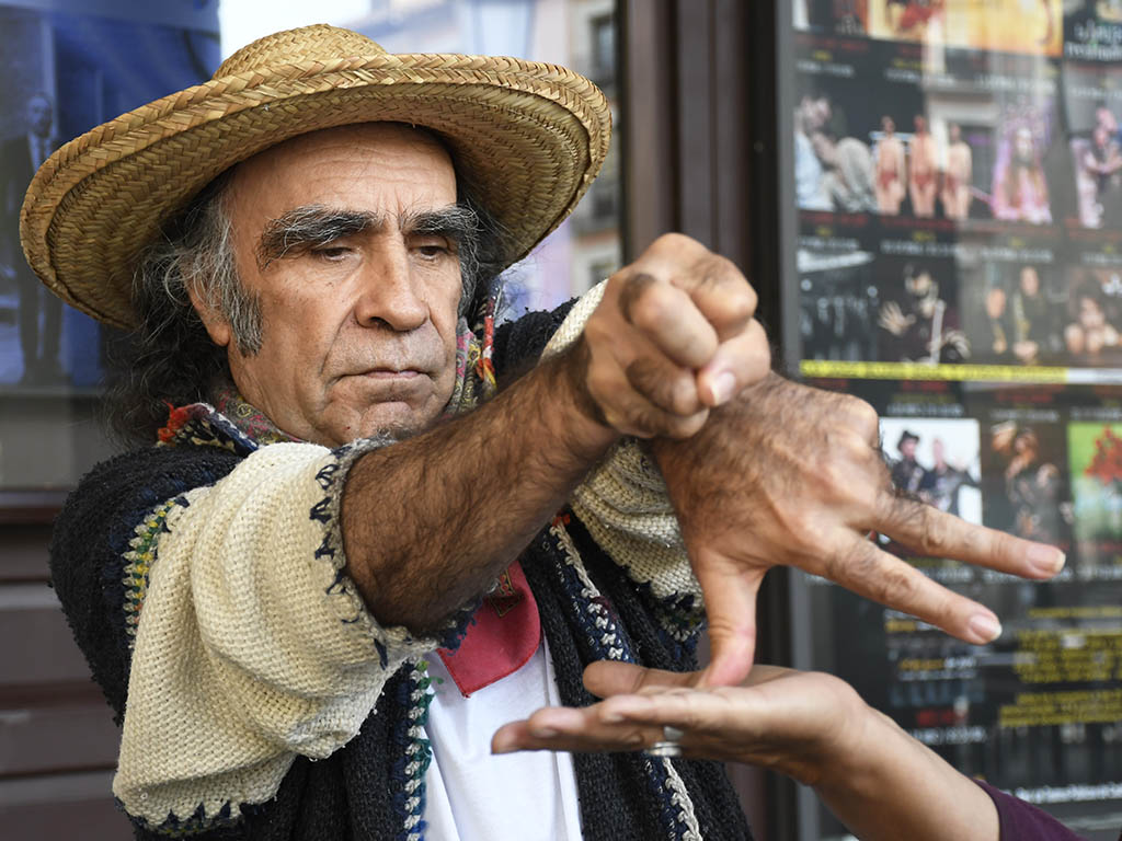 Saltimbanqui reivindica la conciencia social desde la risa